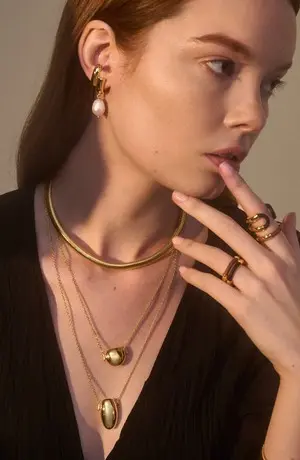 Lady Grey Cultured Pearl Shift Earrings - Gold