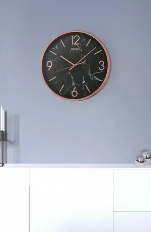 SEIKO 16in. Noir Wall Clock