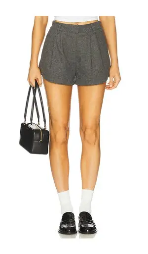 OSIS STUDIO Halle Short