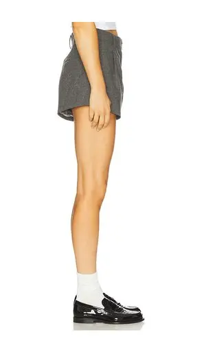 OSIS STUDIO Halle Short