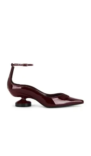 Lucasheva Pointed Toe Pumps