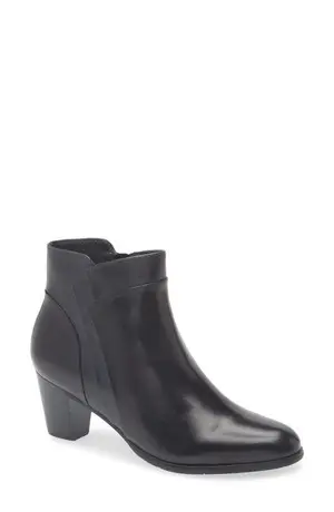 Regarde Le Ciel Paneled Shoes For Women