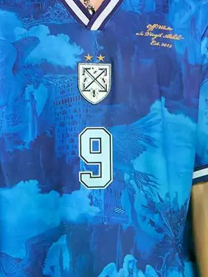 Off-White V-neck T-shirt