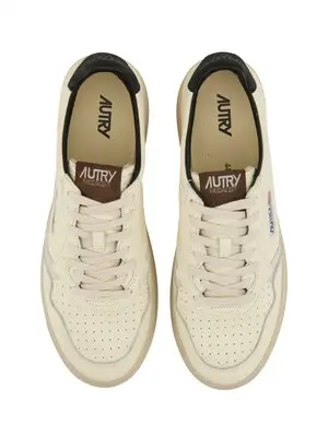 AUTRY Medalist Low Top Sneakers
