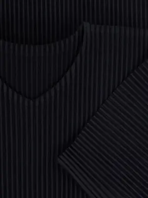 Issey Miyake Pleated T-shirt - Black