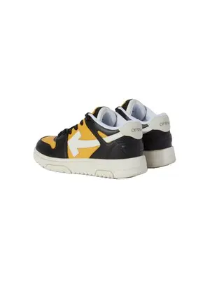 Off-White Low Top Sneaker