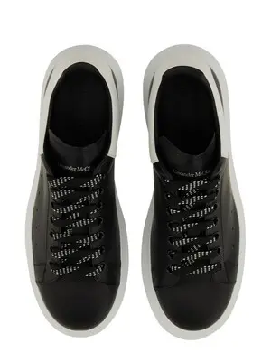Alexander McQueen Oversized Sneakers - Black