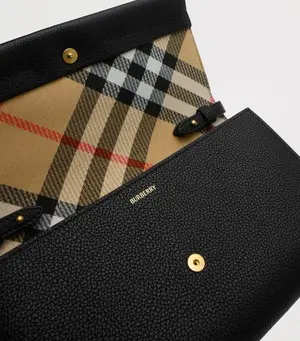 Burberry Leather Cotswolds Strap Wallet - Black