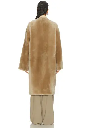 TOTEME Collarless Shearling Coat