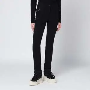 Moncler Slim Trousers In Gore-tex - Black