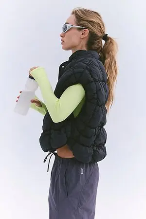 Free People Wind Cheater Quilted Wrap - Black/graphite Lining