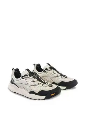 FLOWER MOUNTAIN Logo Detail Sneakers