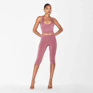 SKIMS Smooth Layers High Waisted Capri - Redwood