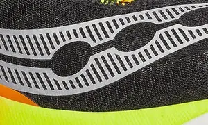 Saucony Endorphin Pro 4 Racing Shoe - Black/vo2