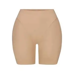 SKIMS Body Butt And Hip Enhancing Mid-thigh Short - Clay