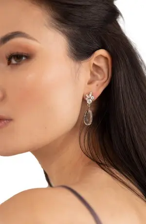 OLIVE & PIPER Tuyet Drop Earrings - Gold