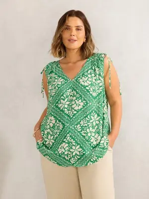 LIVE UNLIMITED Printed Drawstring Top - Green