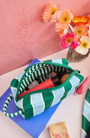 DOCK & BAY Toiletry Bag - Peppermint Punch