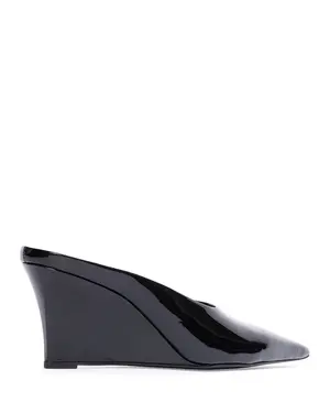 BLACK SUEDE STUDIO Pointed Wedge Pumps - Black Patent