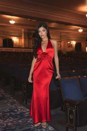 Mac Duggal Fitted Halter Gown With 3d Flower - Red