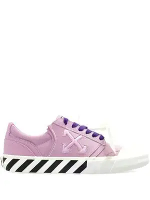 Off-White Arrow-logo Low Top Sneakers