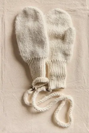 Free People Peruvian Suri Alpaca Yarn Mittens - Wool Ivory