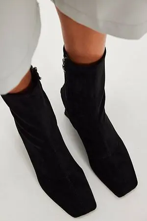 CIRCUS NY BY SAM EDELMAN Lia Wedge Boots - Black