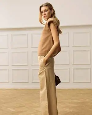 WAKAKUU Lucca Wool Cashmere Top