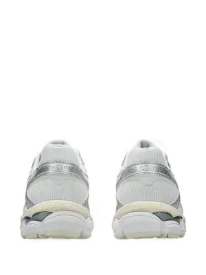 Asics Gel-cumulus 16 Logo Sneakers - White