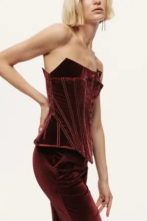 NOCTURNE Structured Velvet Strapless Bustier