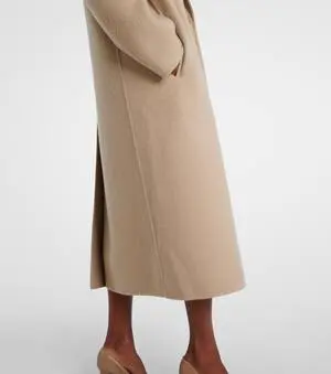 THE ROW Hariet Cashmere Coat - Beige