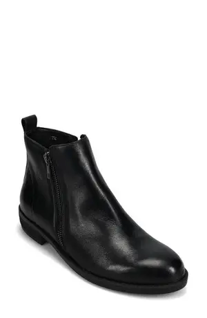 Vaneli Risy Bootie - Black