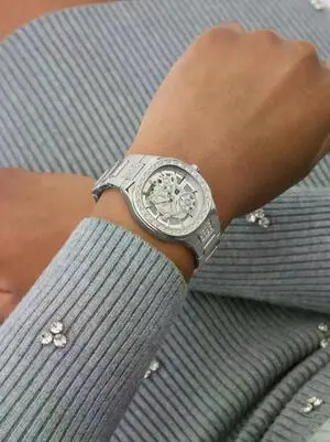 Guess Analogue 32mm Watch With Crystal Embellishment