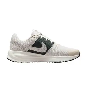 Nike Run Defy Sneakers