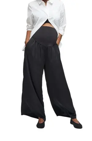 Ingrid & Isabel® Woven Maternity Pant