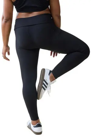 Ingrid & Isabel® Ribbed Maternity Leggings