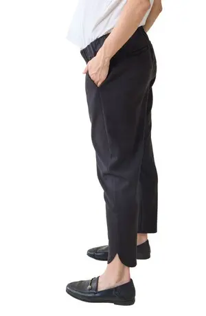 Ingrid & Isabel® Ponte Crop Maternity Pants