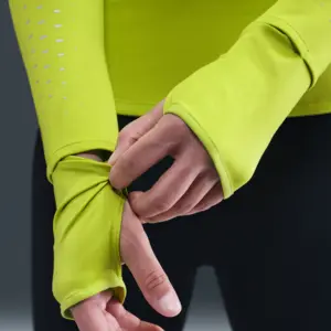 Nike Swift Therma-fit Adv 1/4-zip Running Top With Reflective Accents - Green