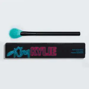 KYLIE COSMETICS King Kylie Highlighter Brush
