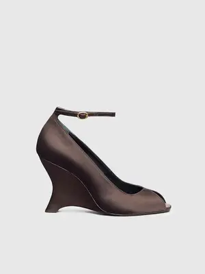 REFORMATION Cheri Wedge - Chocolate Satin