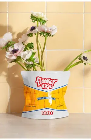 DOIY Chips Bag Ceramic Vase