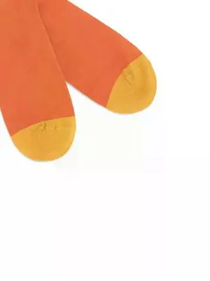 LA MAISON Contrast-toe Socks
