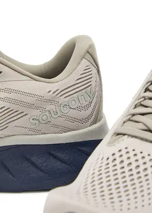 Saucony Ride 18 Panelled Mesh-knit Sneakers - Grey