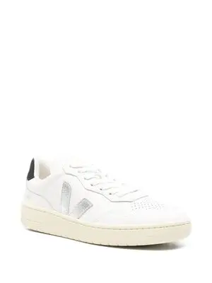 VEJA V 90 Sneakers - Silver