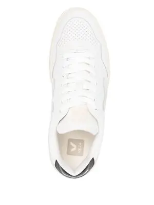 VEJA V 90 Sneakers - Silver