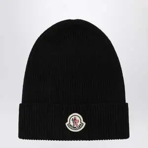 Moncler Wool Beanie With Logo Patch - Black