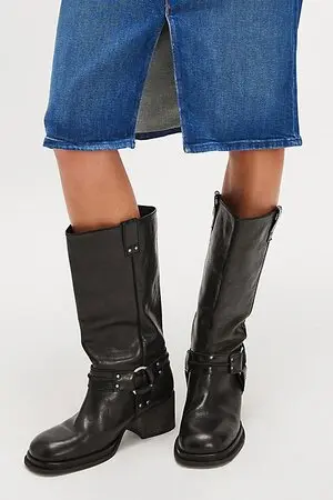 Moto Style Pull-On Boots