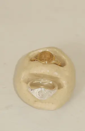 JOIANA JEWELRY Engraved Signet Ring