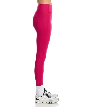 On Studio 7/8 Tights - Grenadine