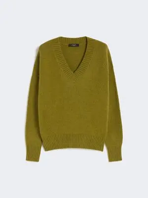 V Neck Jumpers